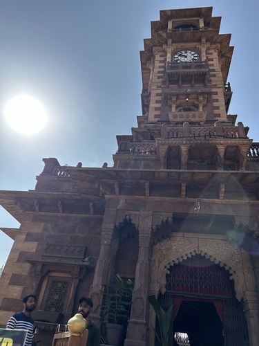 インドに「ワンピースのアラバスタ編」に出てくる時計塔があるというので行ってきた | 講師 Mirch 的專欄